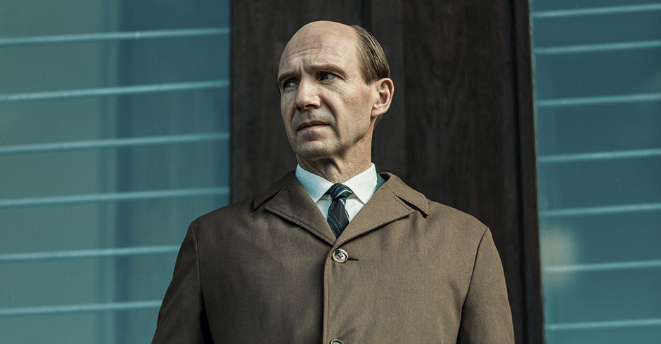 Ralph Fiennes por fin lleva a la gran pantalla a Nureyev en 'El ...