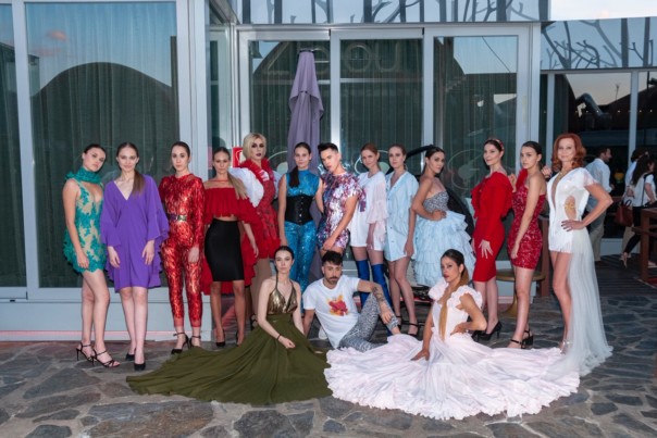 José Perea, el joven modista que puso color al Orgullo - Shangay