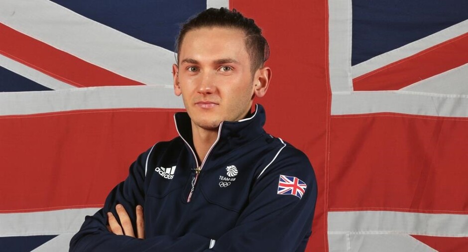 El gimnasta Luke Strong sale del armario como bisexual - Shangay