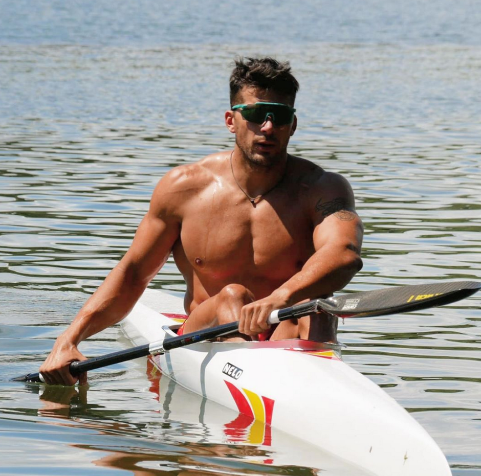 El cuerpo de superhéroe de Cristian Toro, el piragüista olímpico más ...