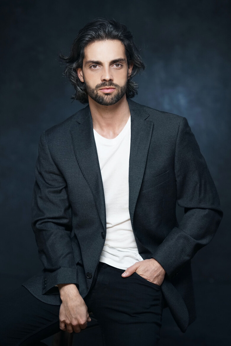 Christian Escuredo: “Afterglow' habla de una relación gay a tres sin ...