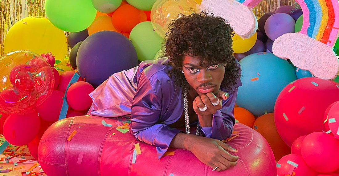 Grandes estrellas pop celebran en sus redes el inicio del mes del ...