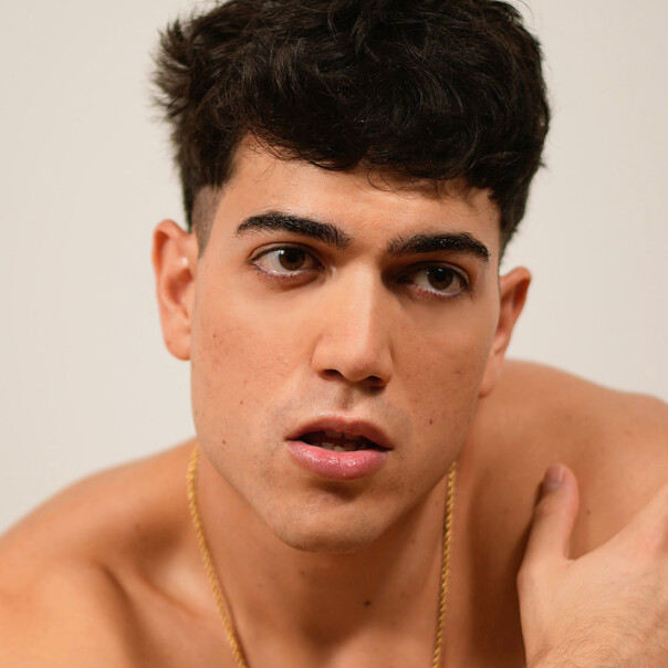 Juan Luis Baby R'n'B estrena vídeo Flores - Shangay