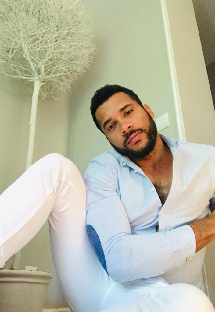 Carlos Ángel Valdés (finalista de 'La Voz'), por primera vez en directo ...