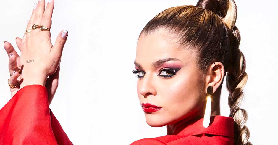 Tatiana Delalvz denuncia insultos homófobos durante su actuación en el ...