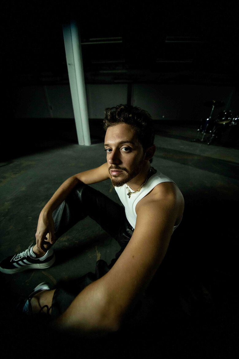 Ruggero lanza 'Morocha' y anuncia concierto en mayo - Shangay