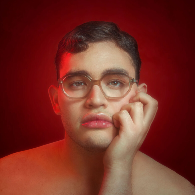 Yadam, artista LGTBIQ+, estrena su álbum 'Belamor' - Shangay