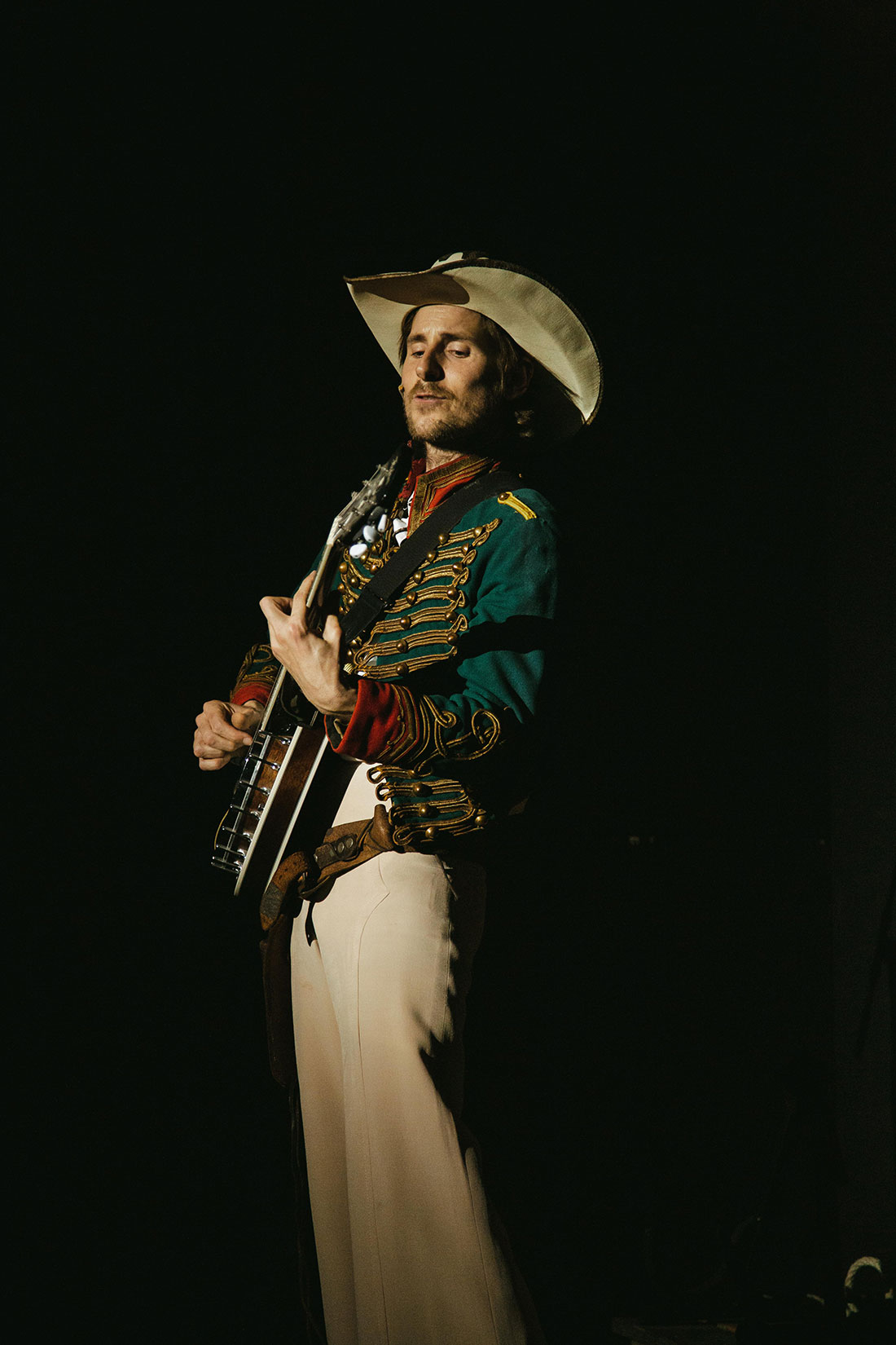 Crítica de 'Falsetuff', una obra inclasificable - Shangay