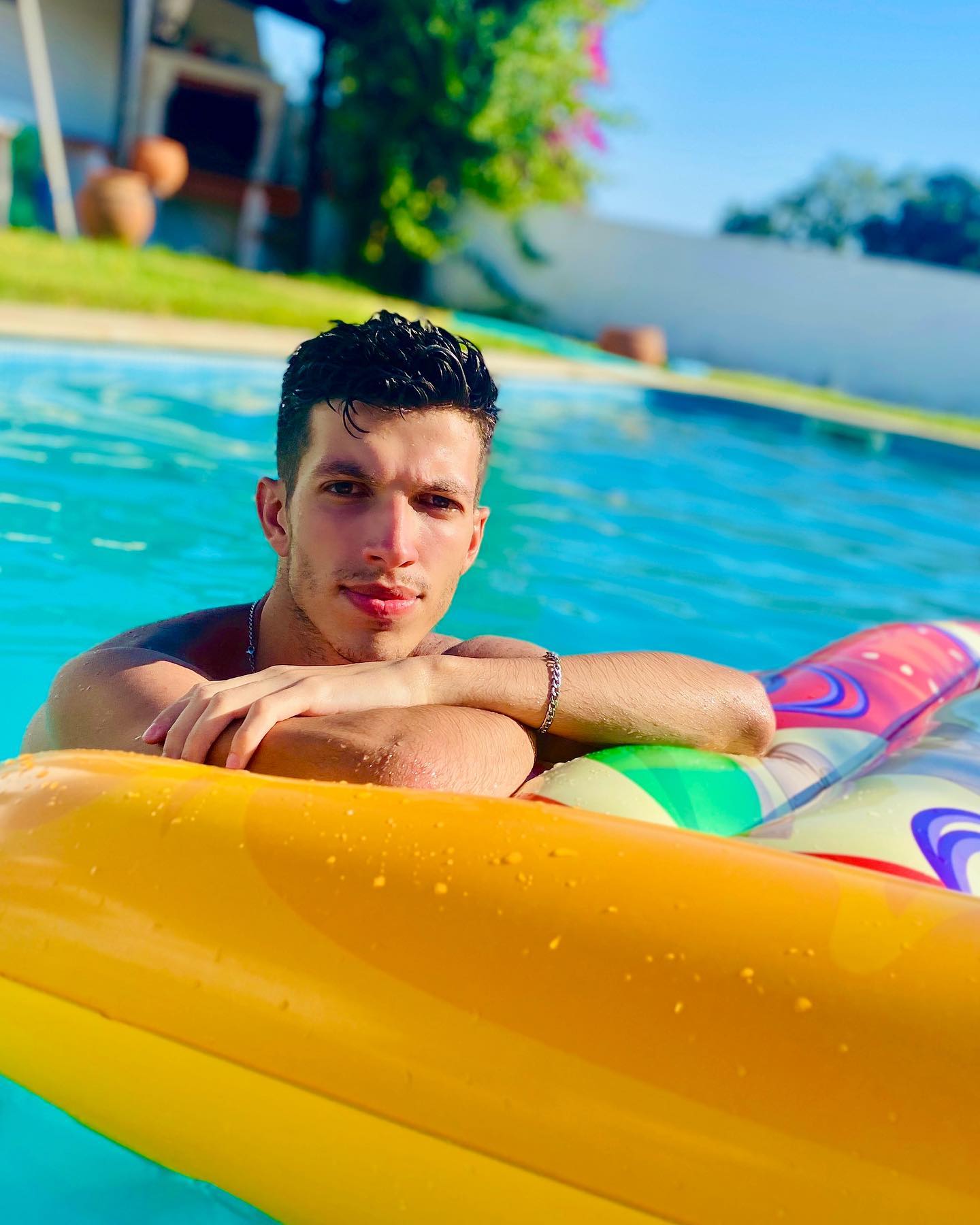 Conoce a André Leitão, el chulazo que interpreta al personaje gay de 'Rabo de Peixe' - Shangay