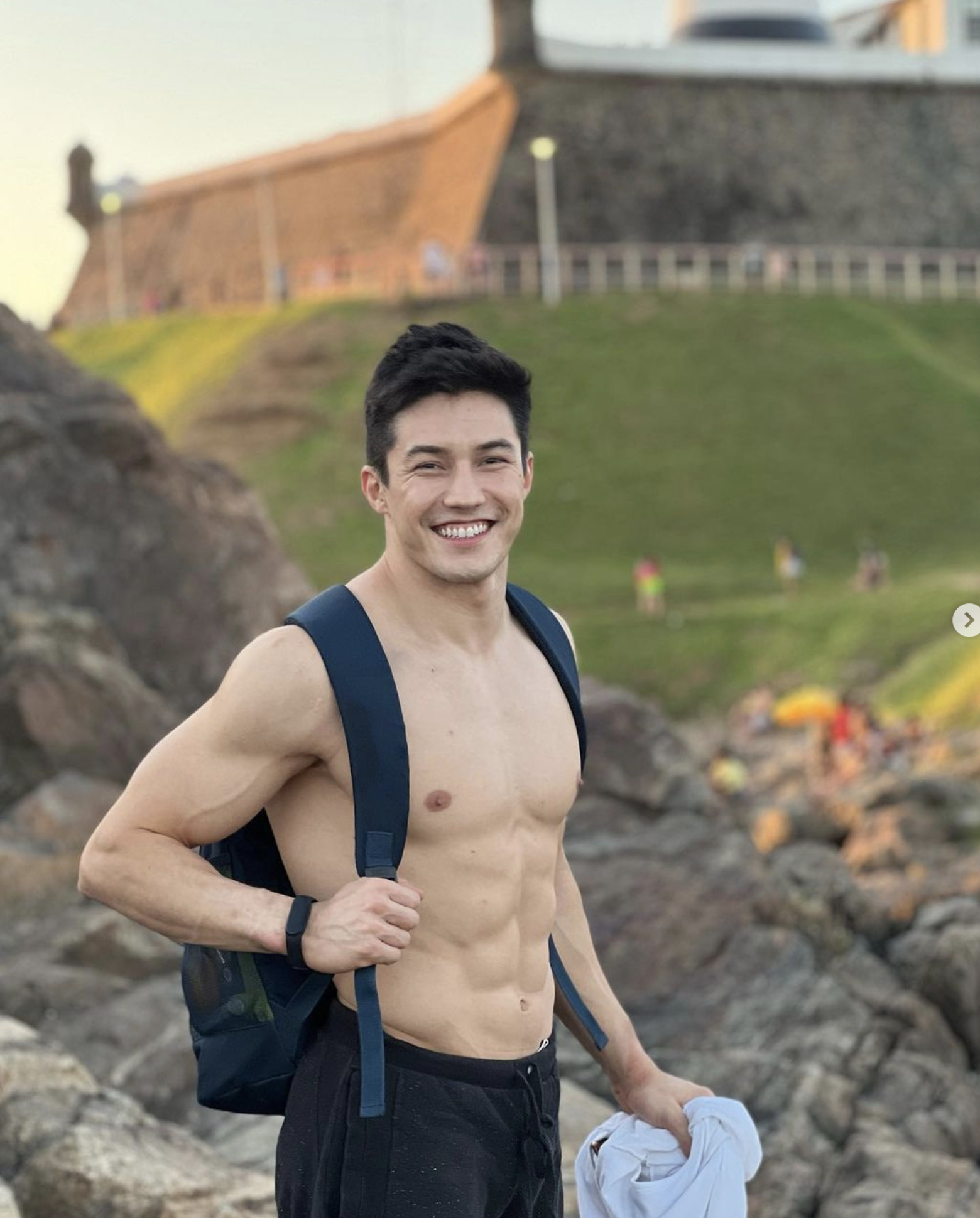 El gimnasta Arthur Mariano presume de novio en redes - Shangay