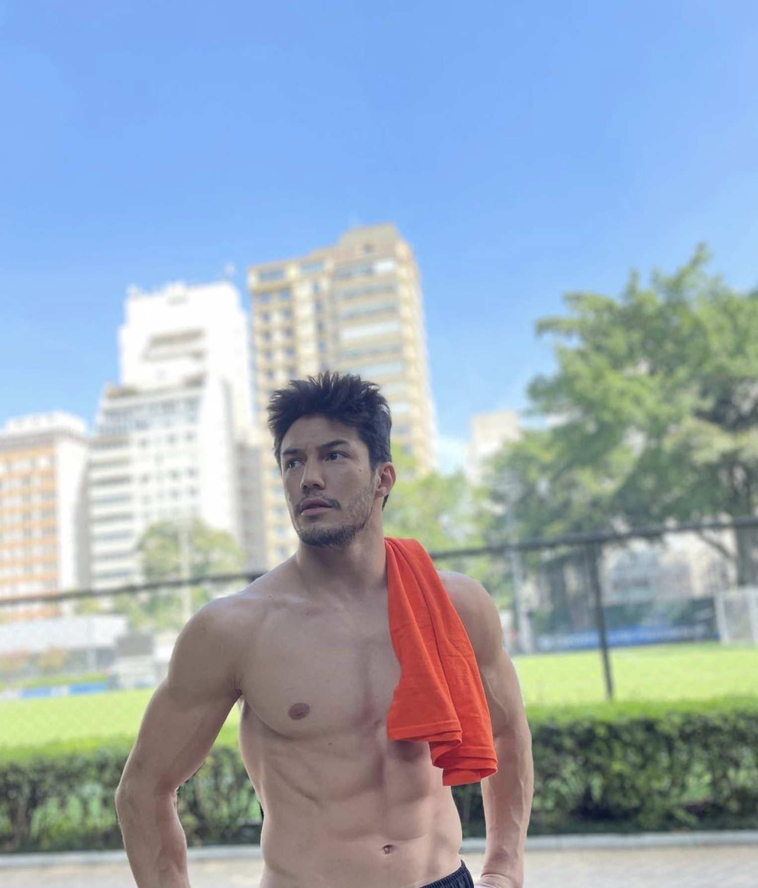 El gimnasta Arthur Mariano presume de novio en redes - Shangay