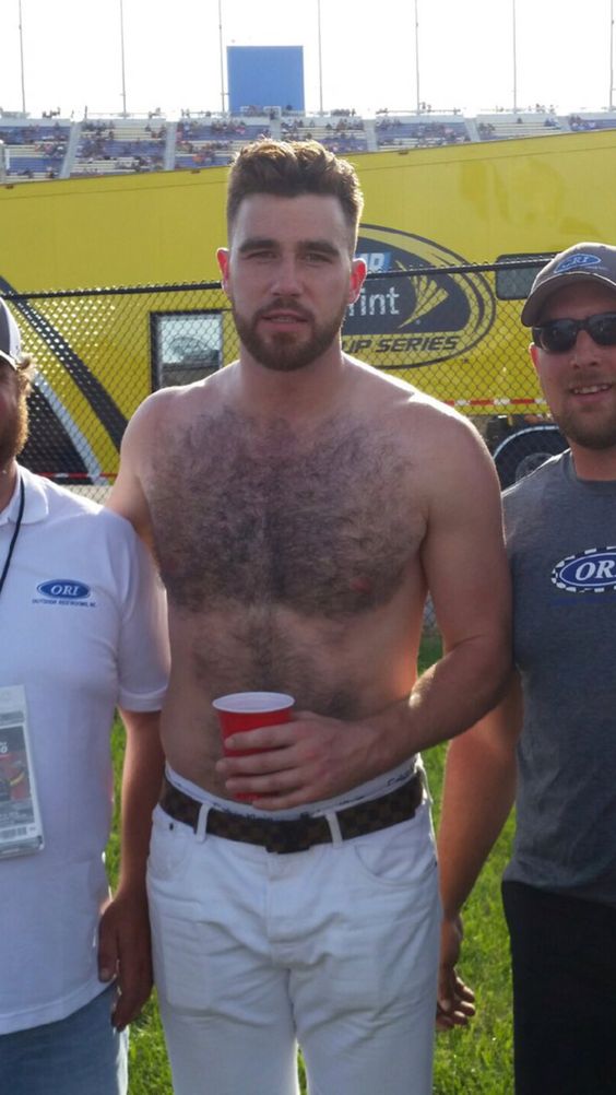 Le quitamos la ropa a Nick Bosa, "la muralla de músculo" que calentó la ...