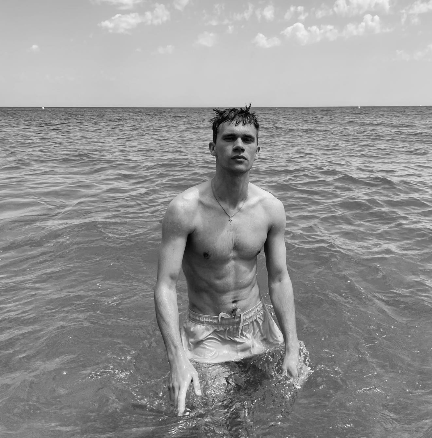 Descubre al nuevo trío de guaperas que estudia en 'Élite 7' (y uno de ...