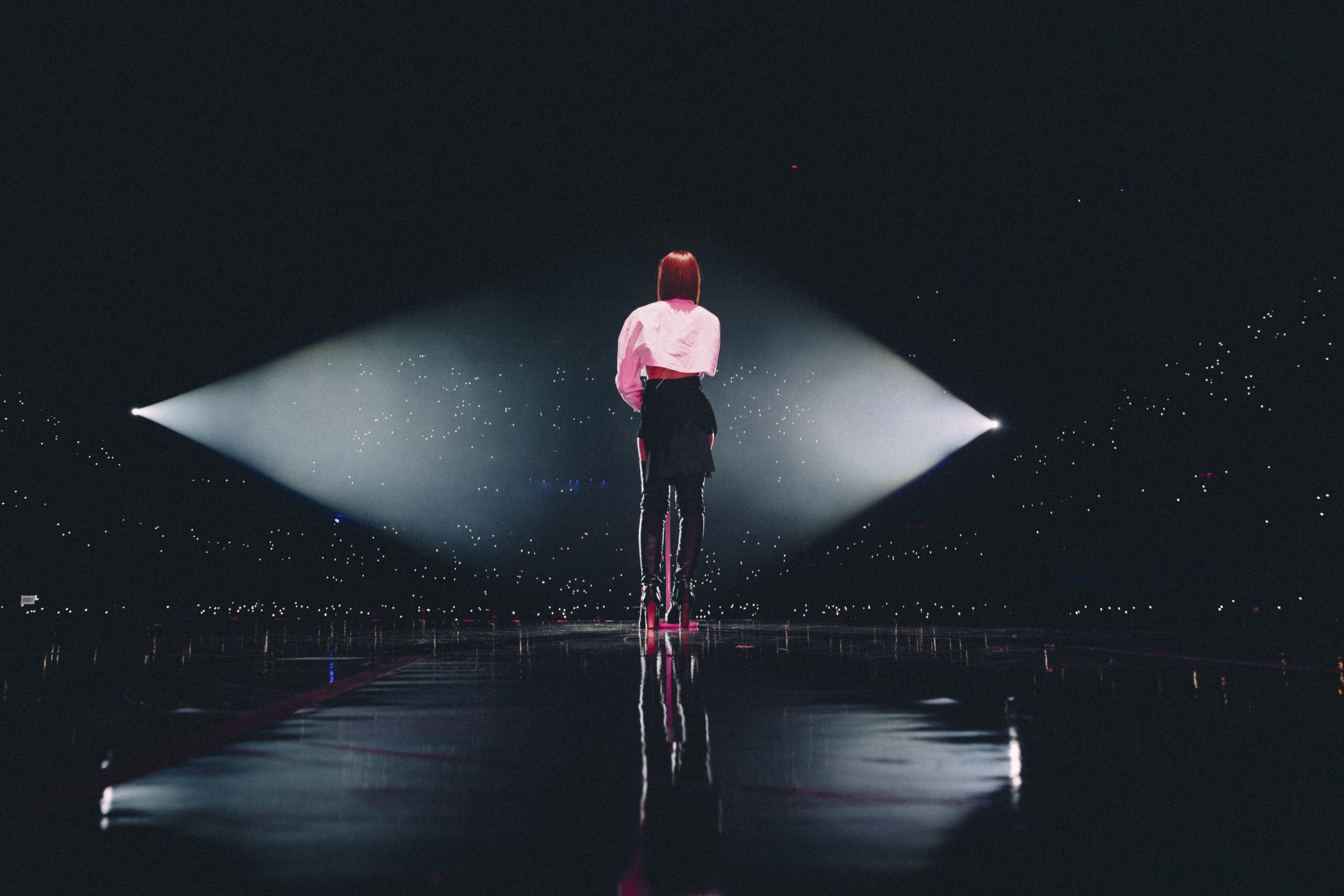 Aitana monta una rave con ‘Alpha Tour’: las chicas buenas también salen ...