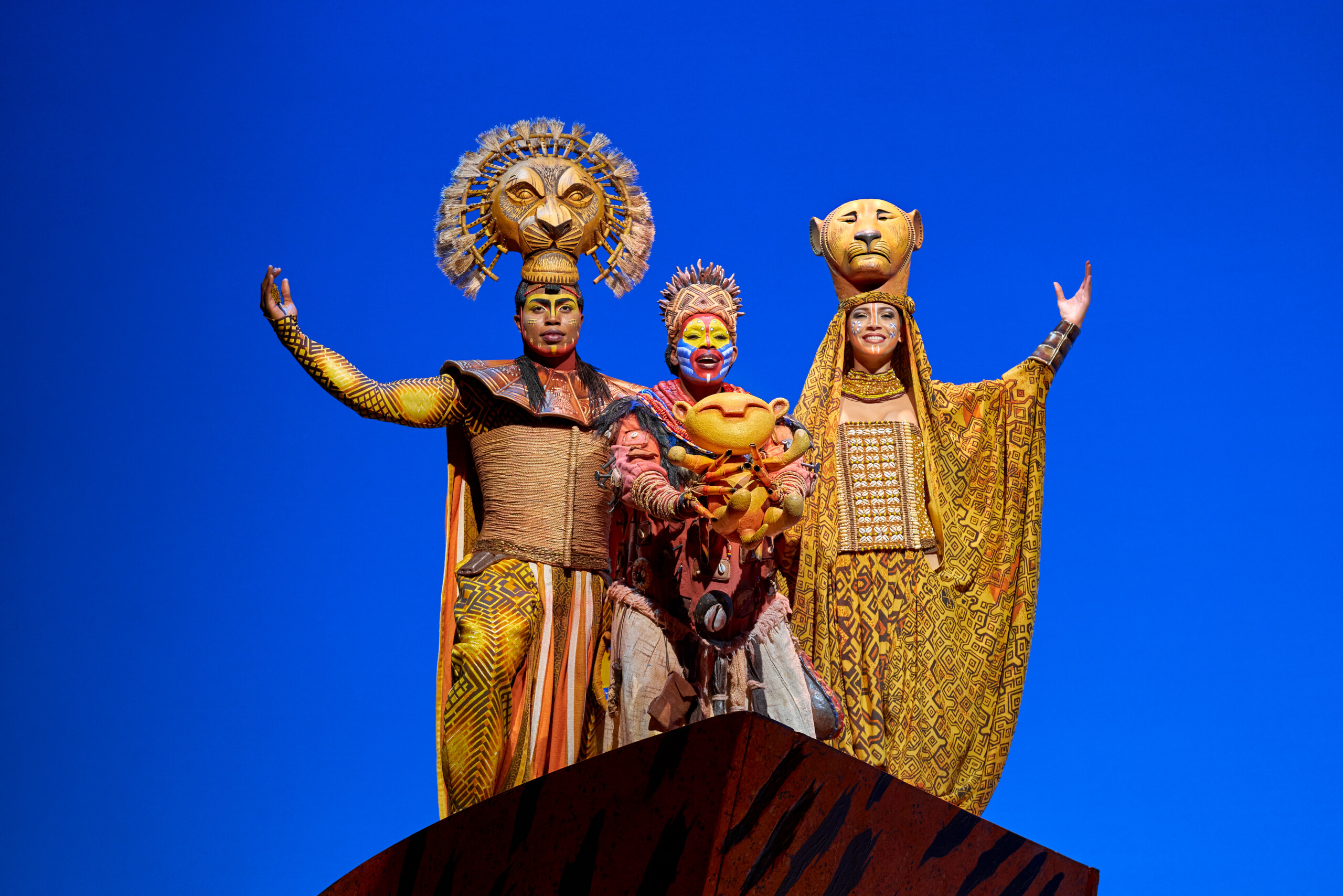 Simba y Scar nos cuentan por qué 'El rey león, el musical' cumple 13 ...