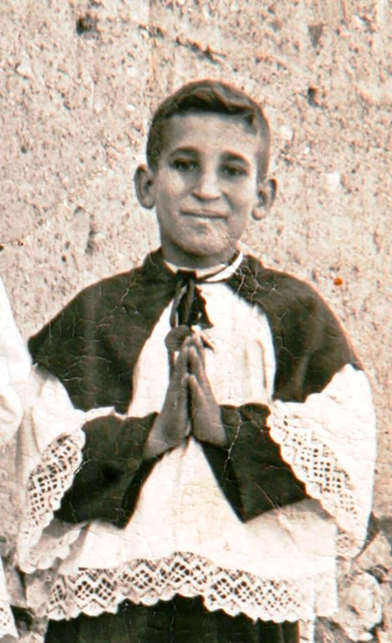 Paco Clavel, retratado: "Su existencia es en sí misma un milagro" - Shangay